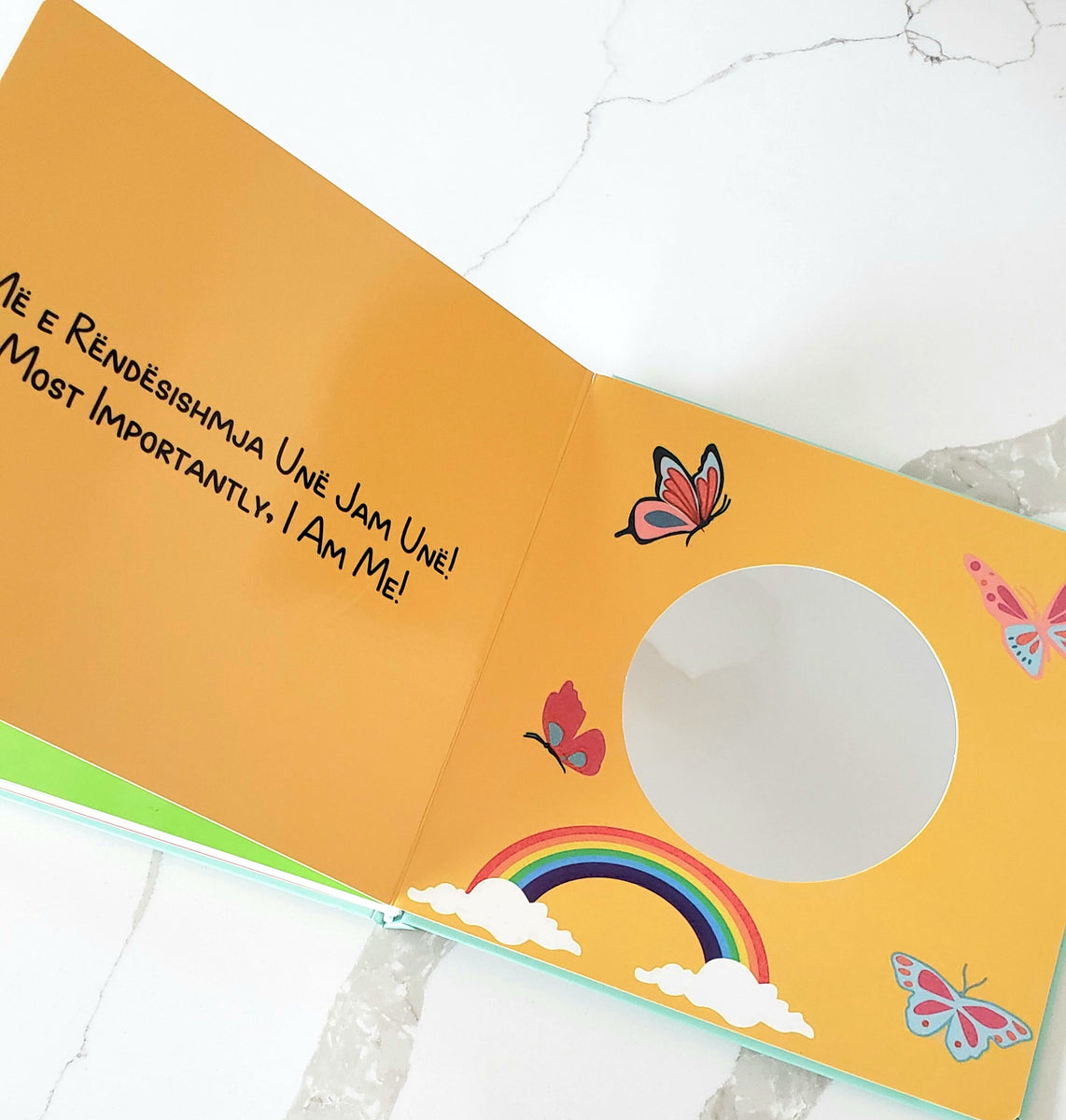 Unë Jam (I Am) Book – Albana Books and Toys